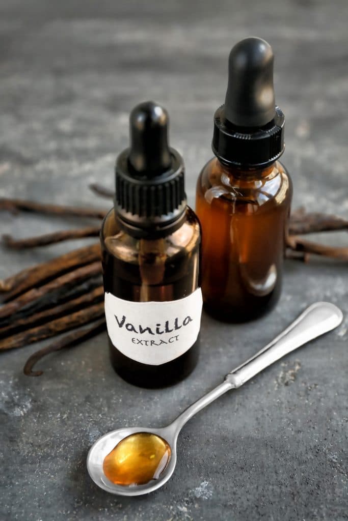 DIY Vanilla Extract Made with Just 2 Ingredients - Joybilee® Farm | DIY ...